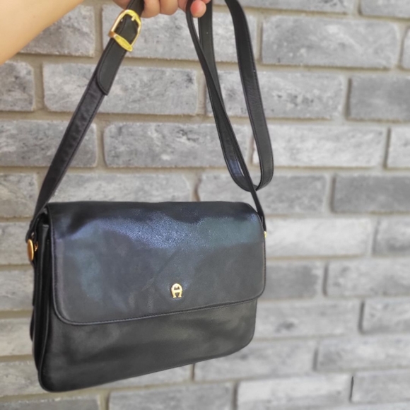 Etienne Aigner | Bags | Classic Vintage Etienne Aigner Shoulder Bag ...